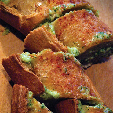 The best ever cheesy garlic bread! | The Garlic Farm Isle of Wight